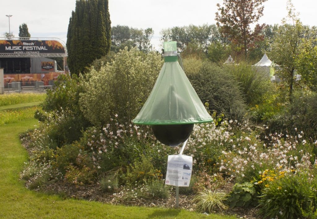 Horse-Fly-Trap Professional Horse Fly Control System | Horse-Fly-Trap.com